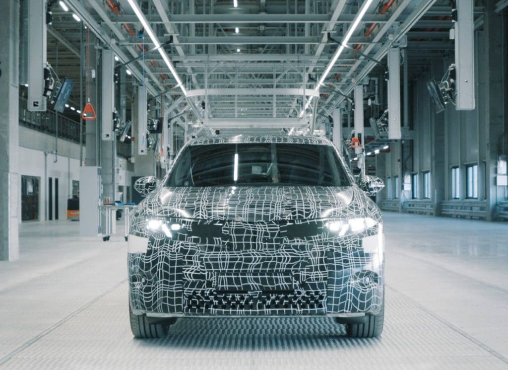 Novidades - BMW já produziu os primeiros Neue Klasse X - Auto SAPO