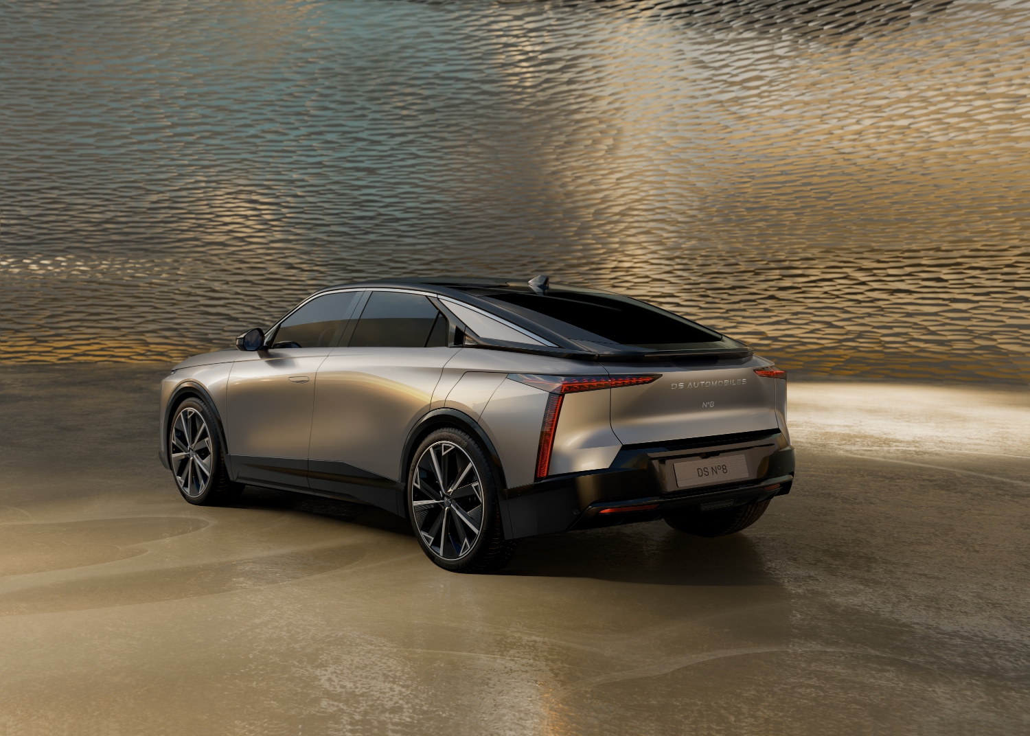 DS makes the world debut of the No. 8 at the Brussels Motor Show.