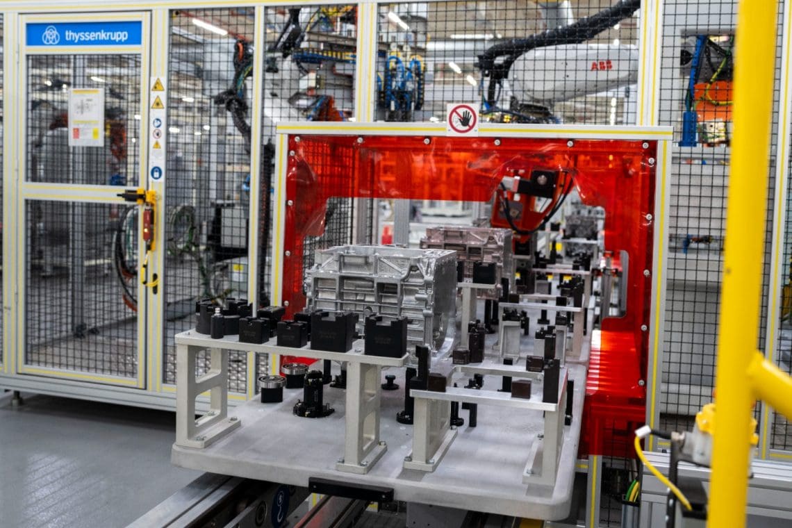Ford's factory in the UK begins production of the electric engine for ...