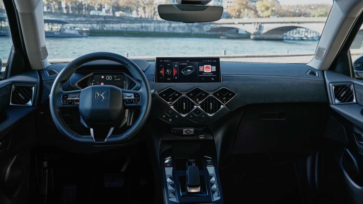 DS reveals a new limited edition inspired by the City of Light.