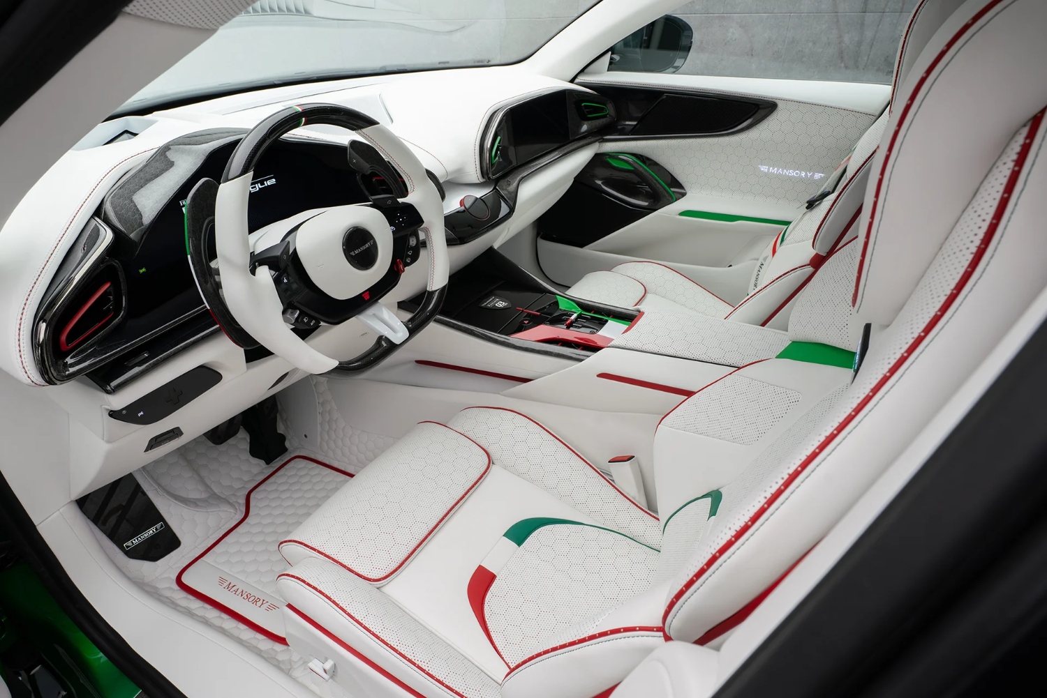Mansory Pugnator Tricolore: uma versão radical do Ferrari Purosangue ...