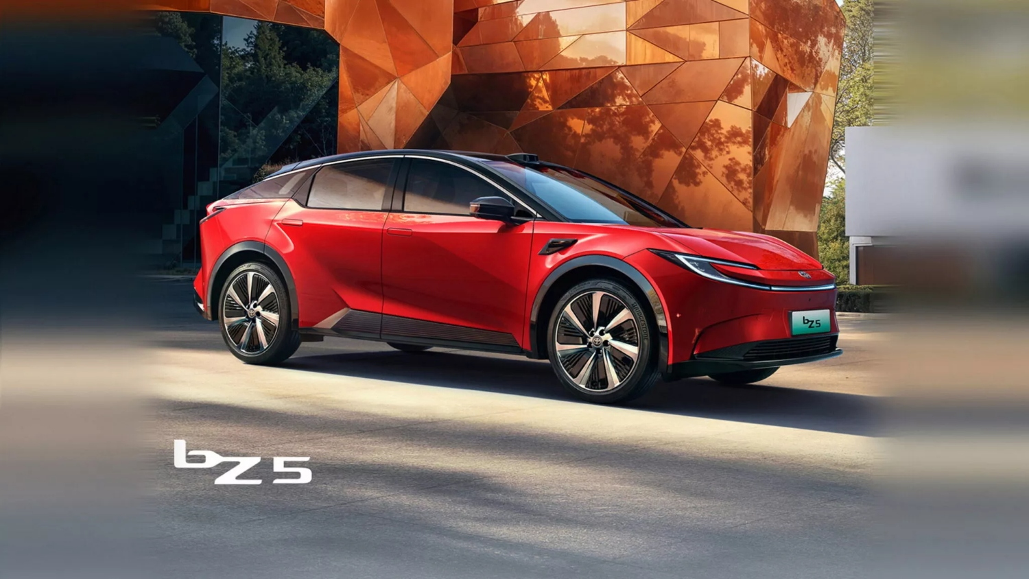 Toyota présente le bZ5, qui est équipé de batteries de BYD. - AutoGear