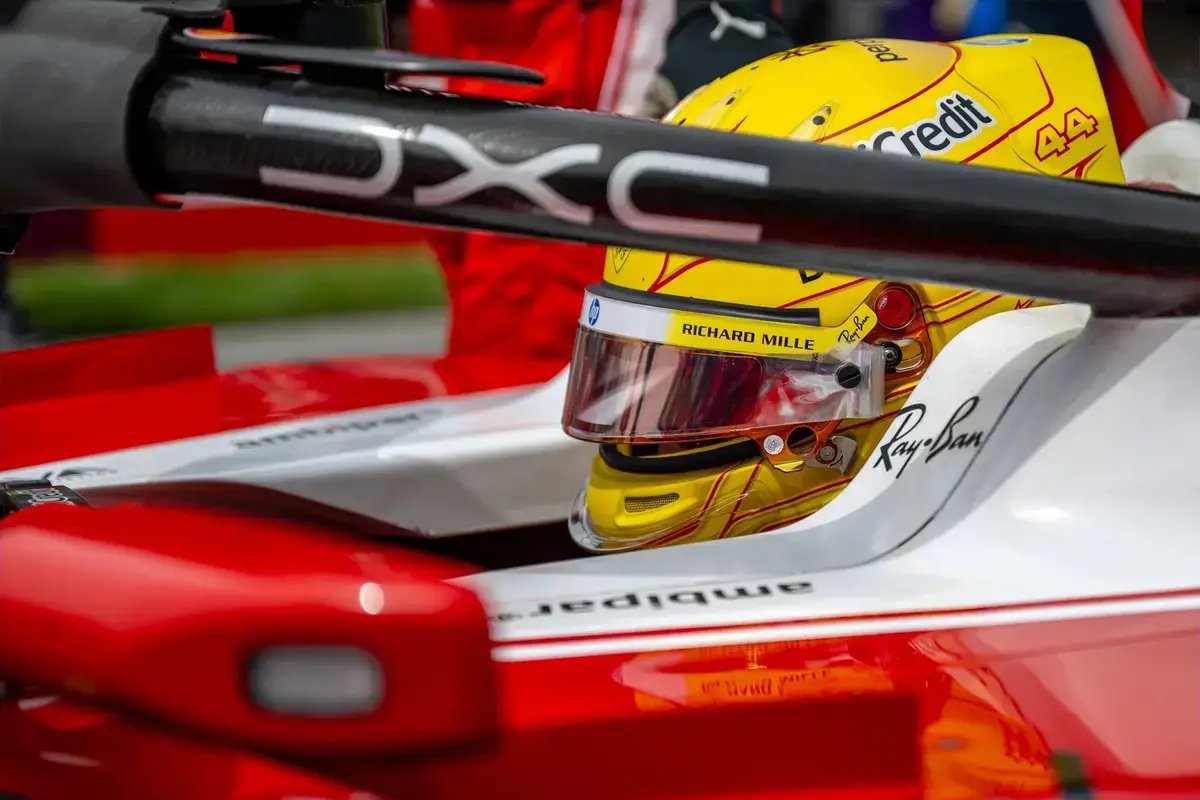 Hamilton destaca diferença entre Ferrari e Mercedes no canadá