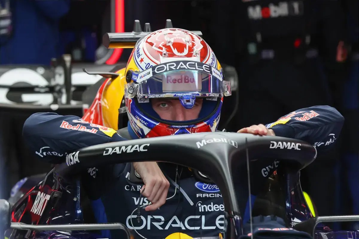 Max Verstappen critica fãs e George Russell pede desculpas públicas