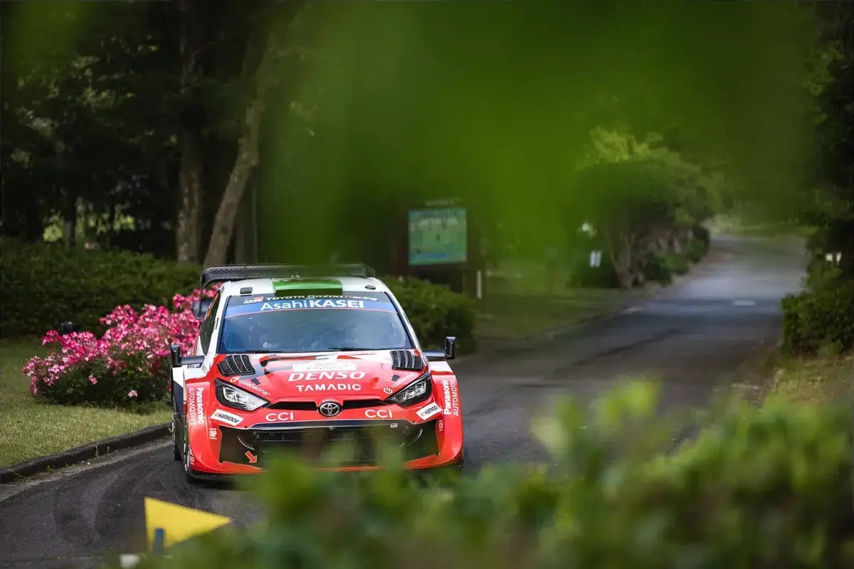 Vitória em rally japan é crucial para Elfyn Evans na luta pelo título