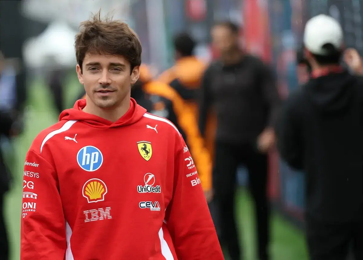 Leclerc renova contrato com a Ferrari e promete emoção no GP de mónaco