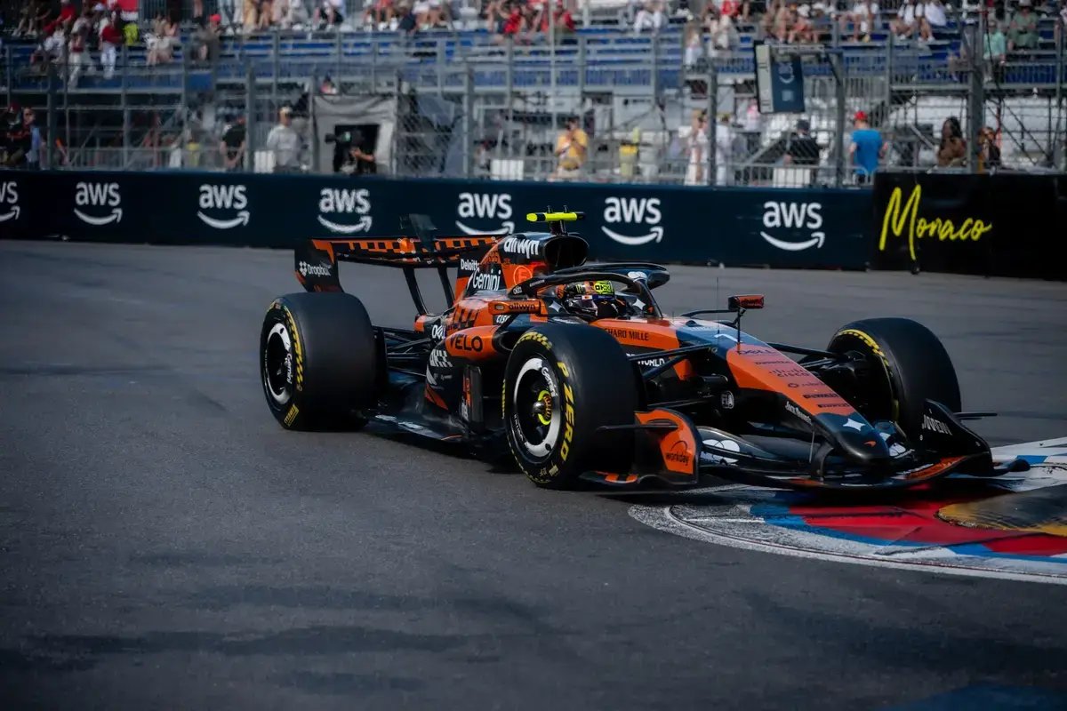McLaren multada em 30 mil euros após falha de Lando Norris
