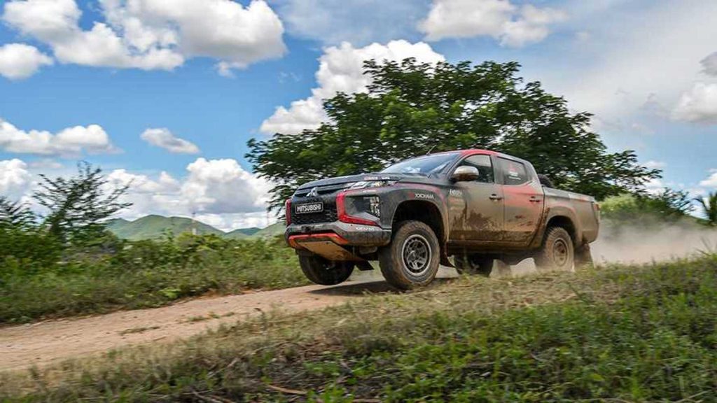 Mitsubishi prepara regresso ao segmento das pick-up com ajuda da Nissan ...