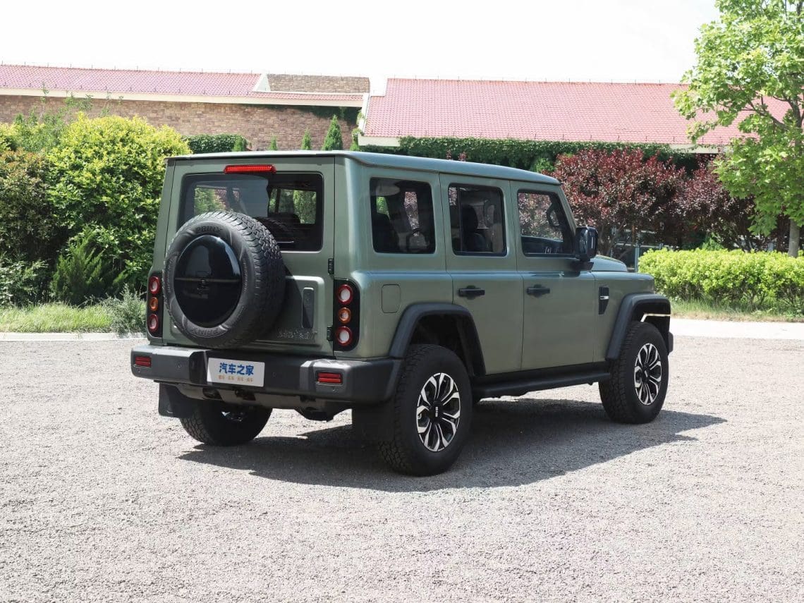 BAW 212: il fuoristrada cinese concorrente del Rangler, Bronco e ...