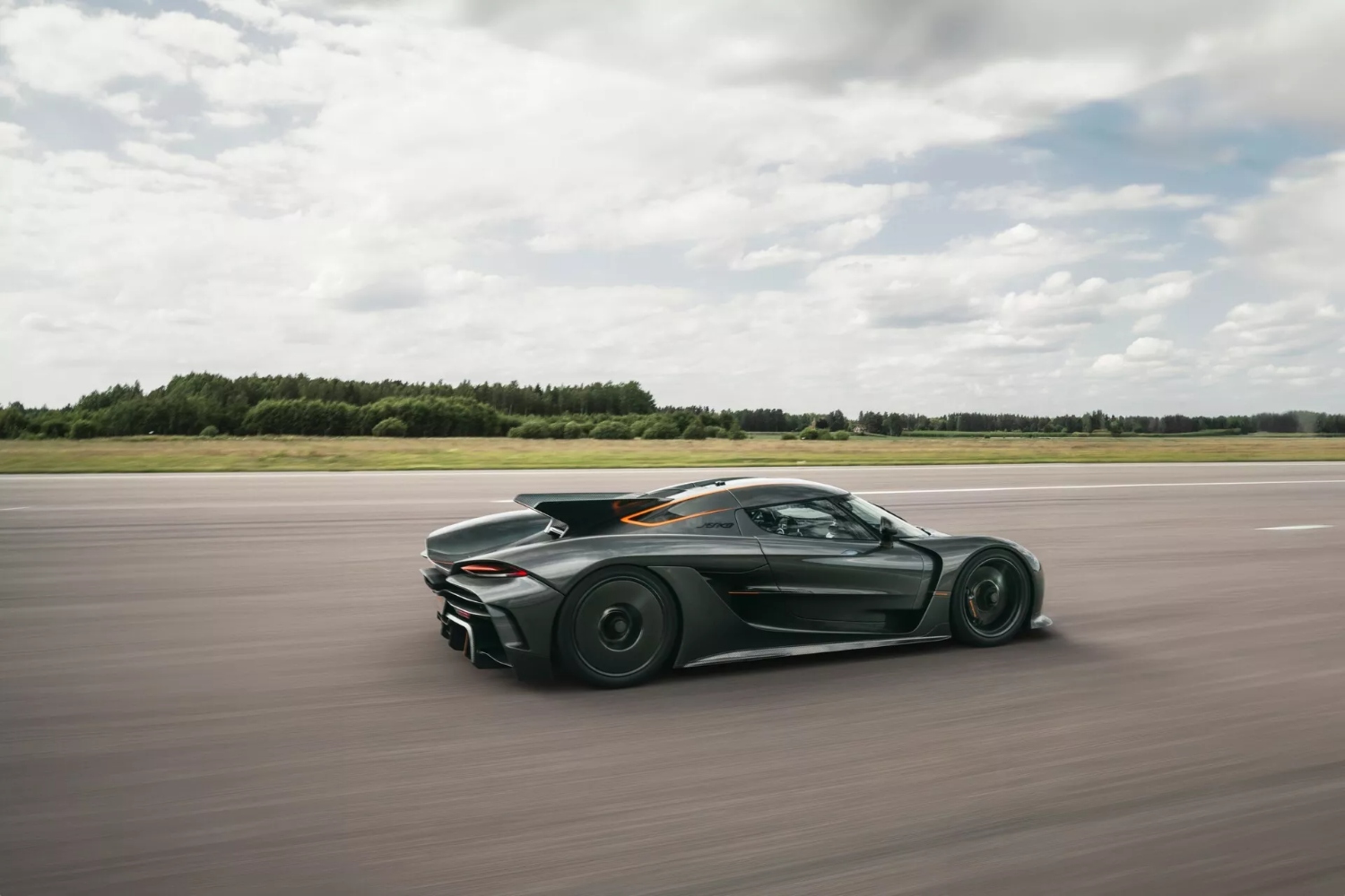 Koenigsegg Jesko Absolut alcança um novo recorde de velocidade - AutoGear