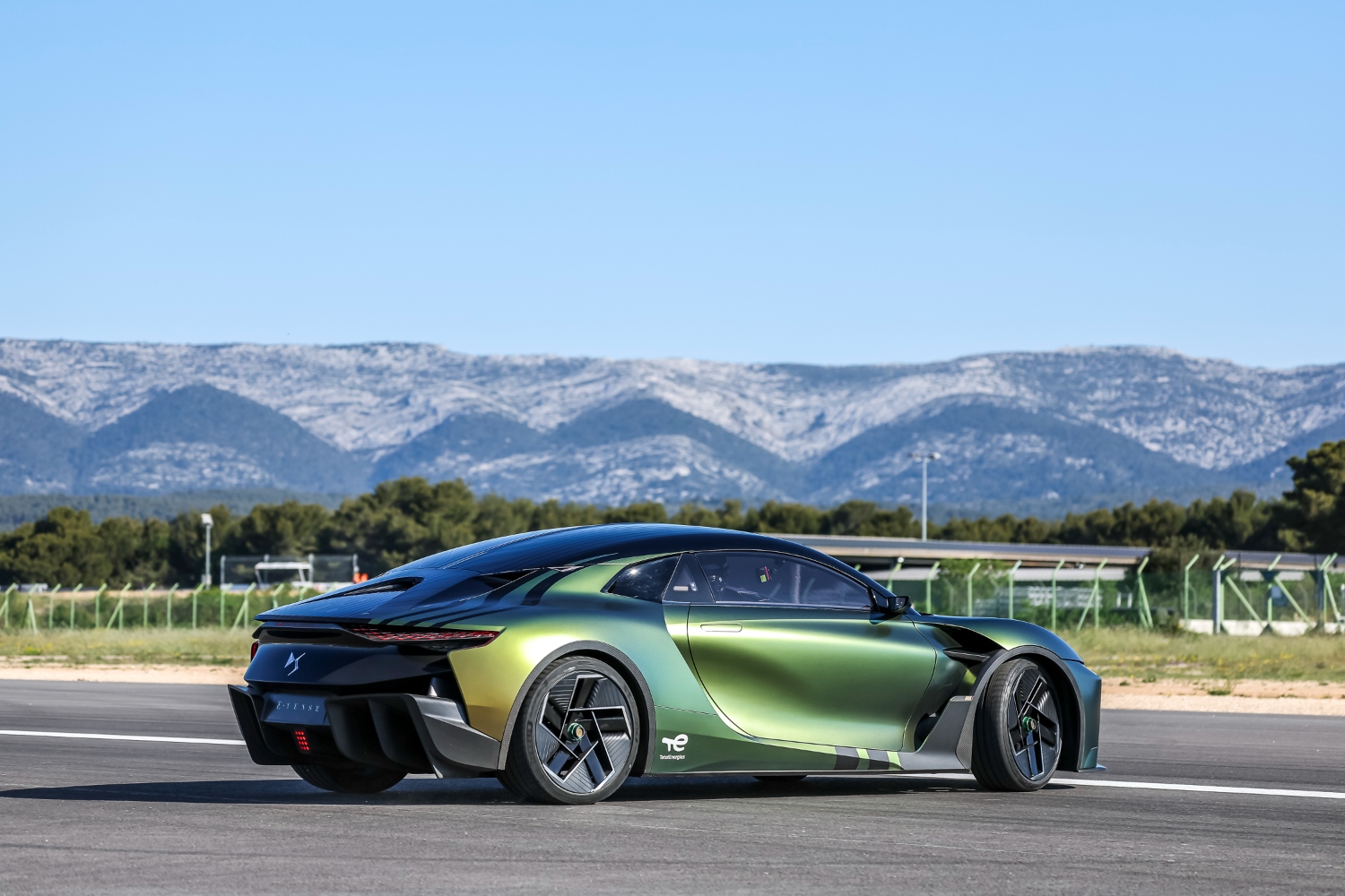 E-Tense Performance: fomos conhecer a visão do futuro da DS - AutoGear