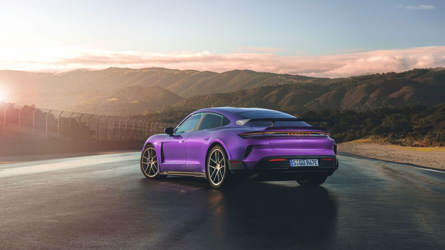 Novo Taycan Turbo GT é o Porsche de produção em série mais potente de ...